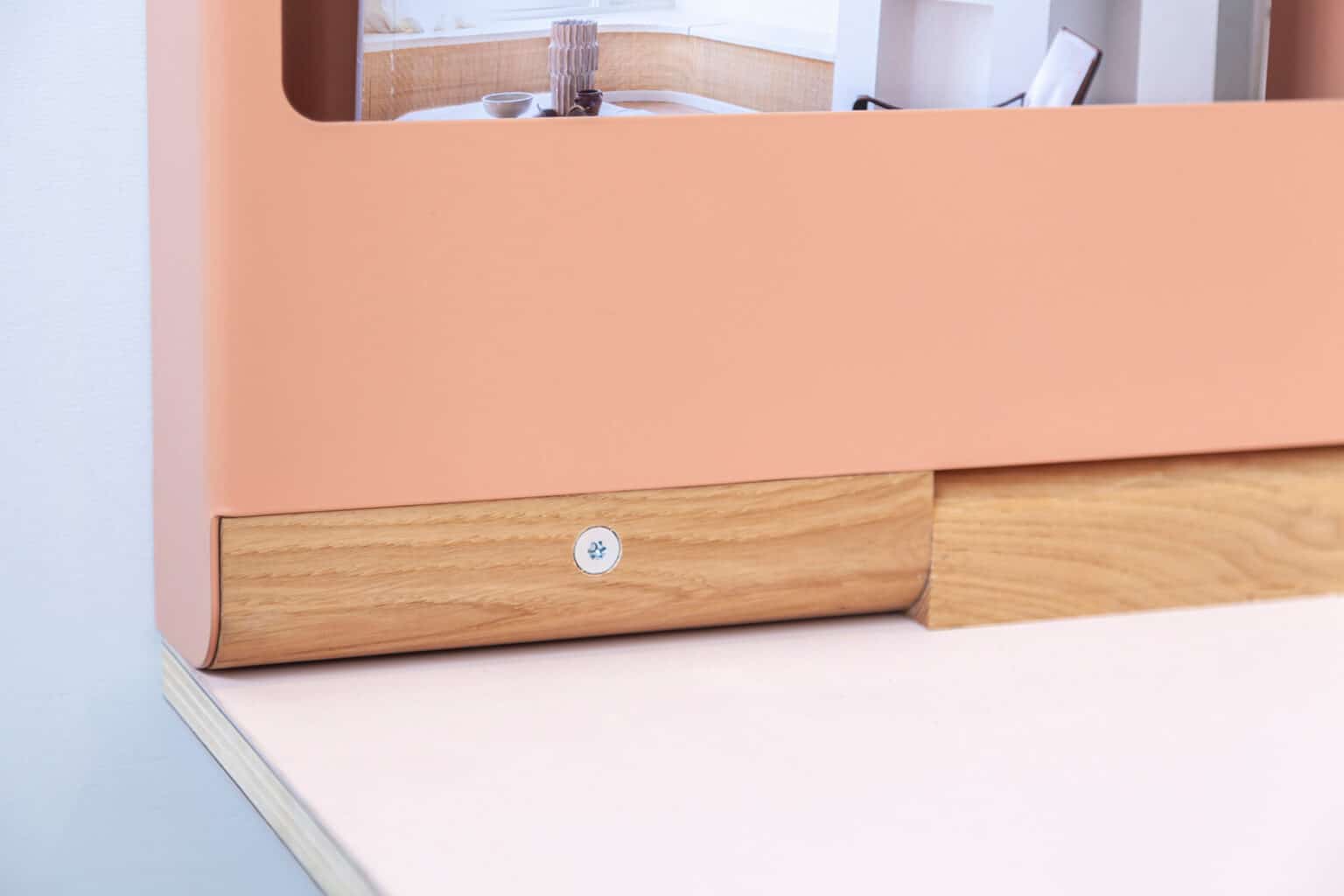 Flip Desk by Charles O. Job - Vij5
